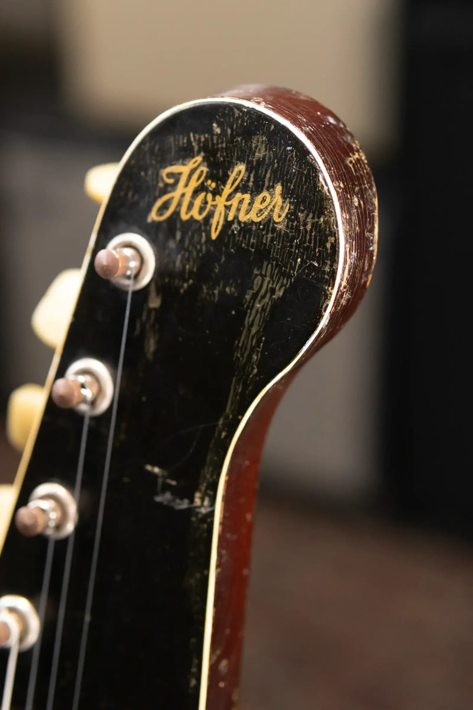 Hofner Rare Vintage 1960 V2 Solid Body Electric Guitar Sunburst with H ...